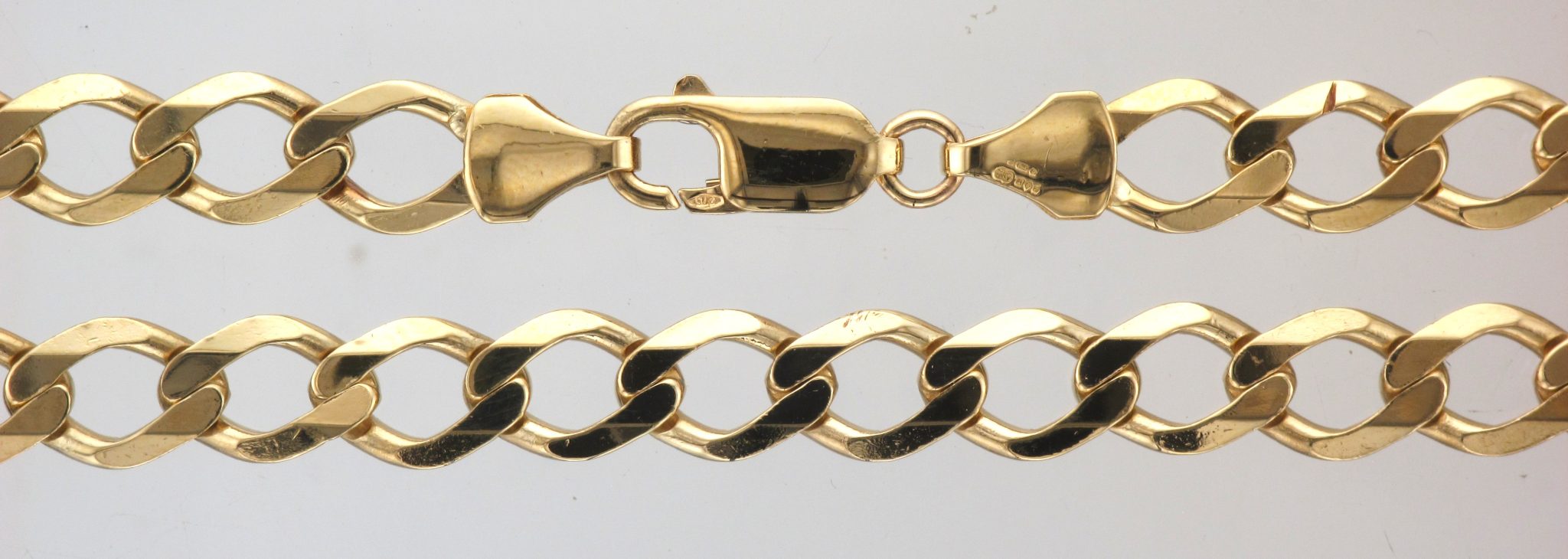 9ct Gold 30" Bevelled Curb Link Chain | Attenborough Jewellers